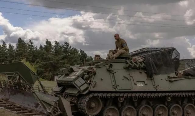 After seizing the important border town, the Ukrainian army controlled ...