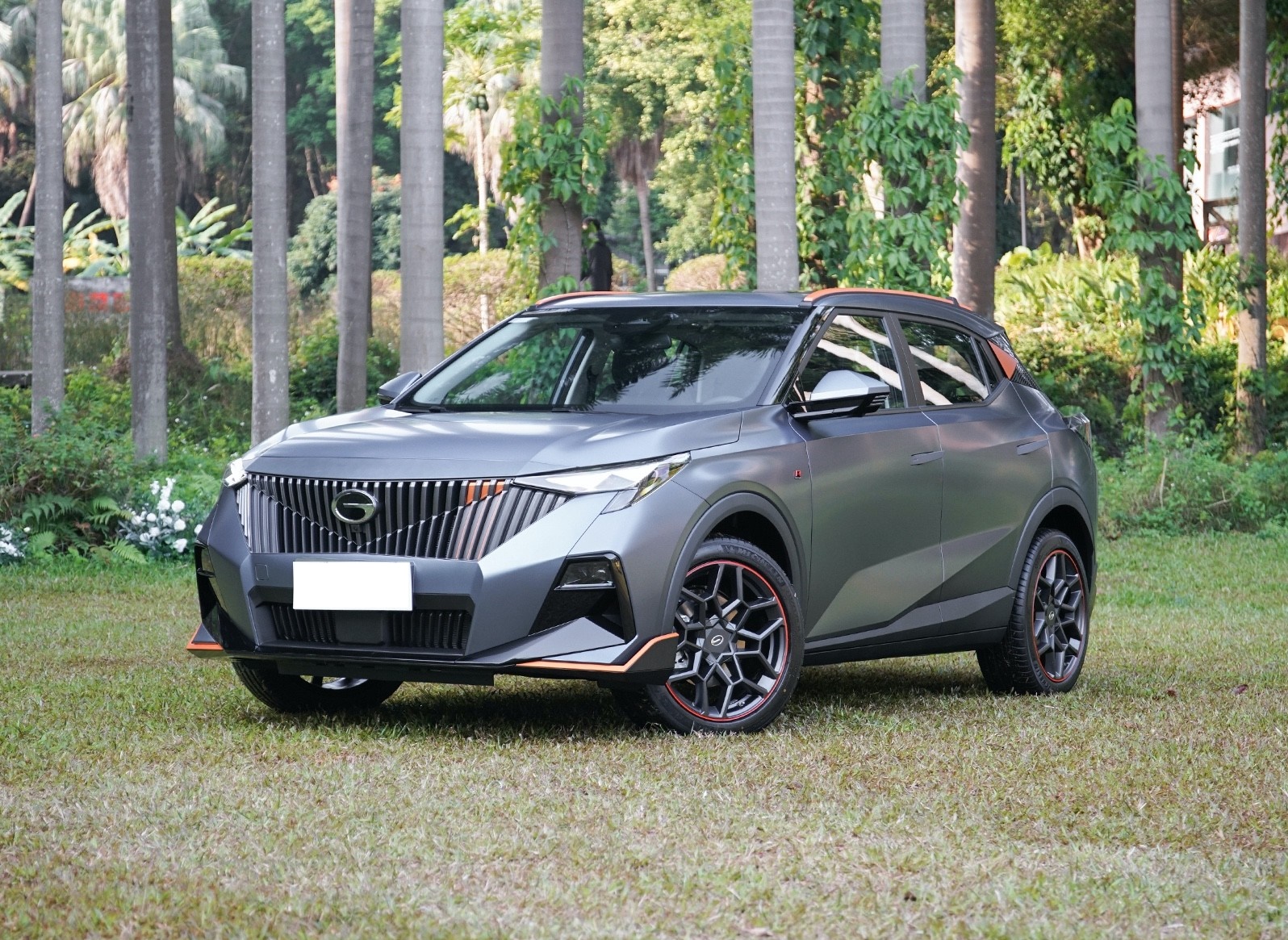 How strong is an SUV with less than 80,000! The sporty appearance is cool and equipped with ...