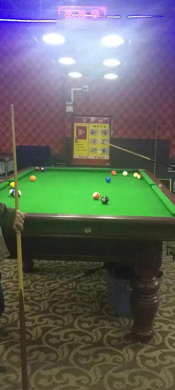 In the third stage of the World Snooker Championship, Little Monk leads ...