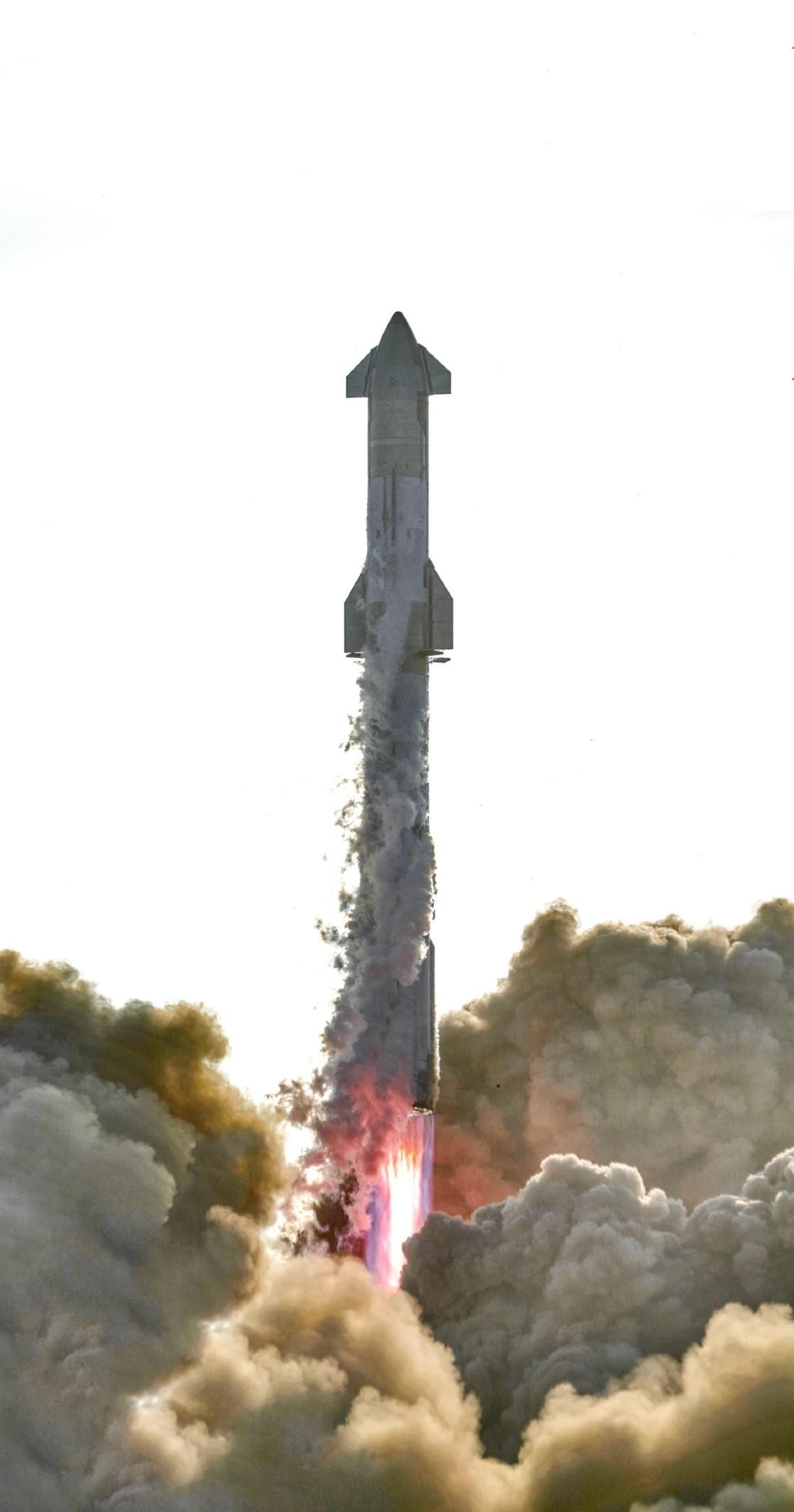 The 5,000-ton rocket took off crookedly and exploded at an altitude of ...