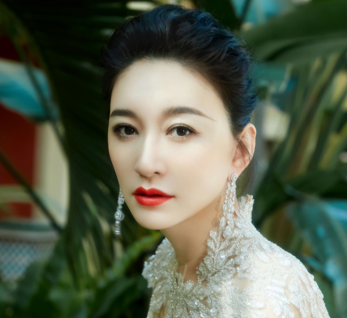 After 9 years of marriage, look at Li Xiaoran again. Is her marriage to ...