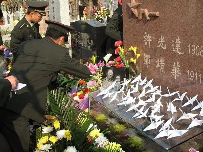 He Long introduced a partner to Xu Guangda, but was rejected. Xu ...
