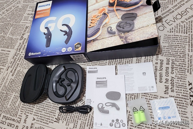 A must-have for sports lovers!Philips A8606 True Wireless Bone ...