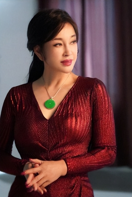 Billionaire Liu Xiaoqing: 4 marriages and 3 divorces, he was rescued by his ex-boyfriend after ...