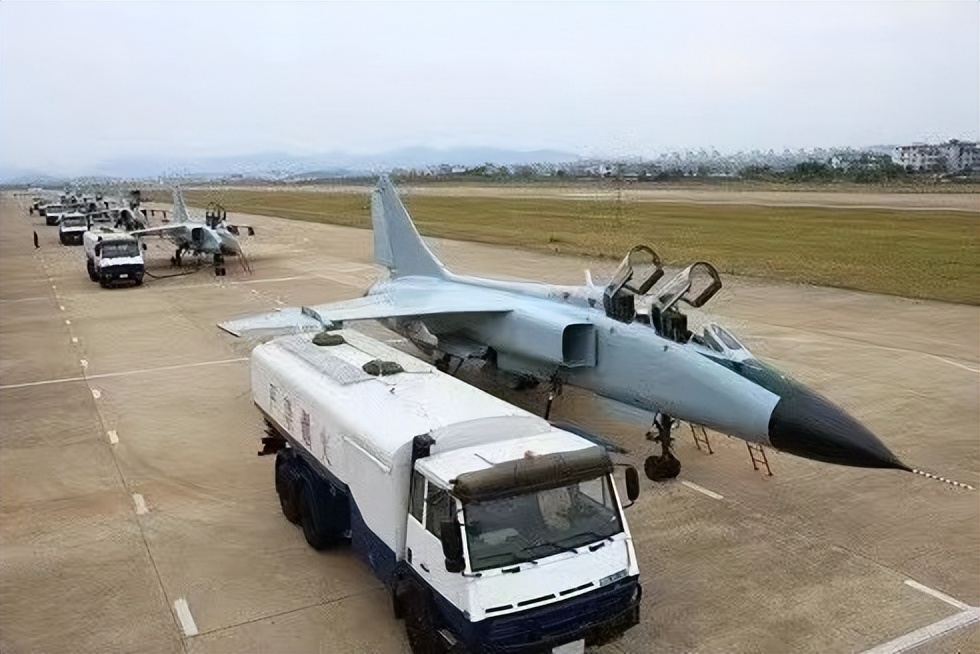 Long-term service, the old Navy Flying Leopard has been replaced with a ...