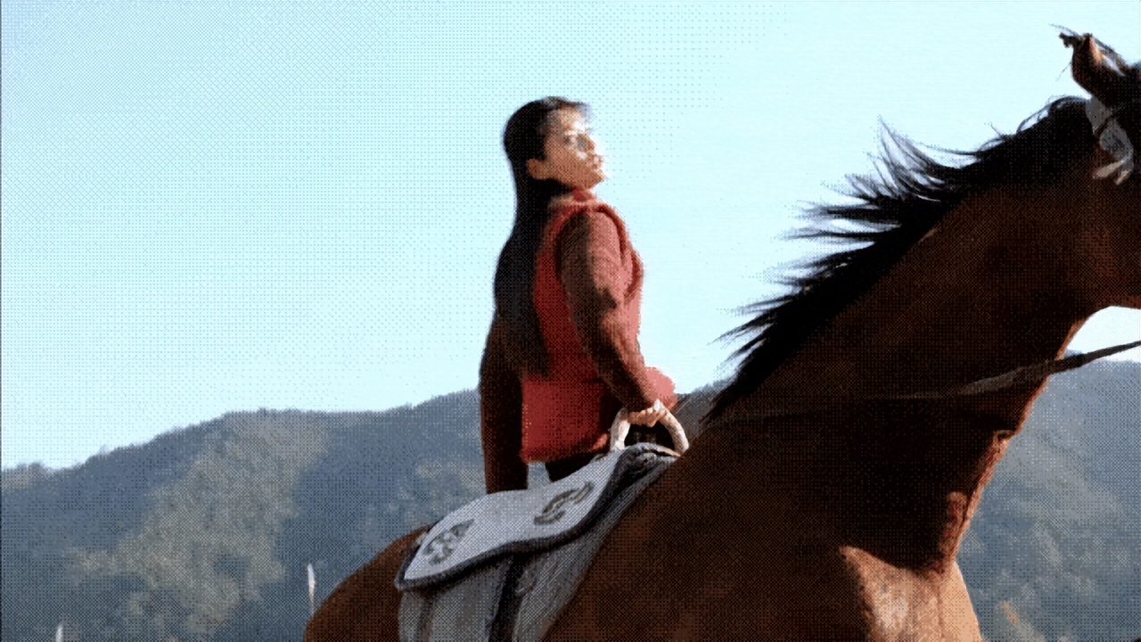 No substitutes and no special effects, the horse riding scene is real ...