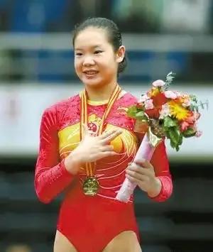 Women's gymnastics ceiling Cheng Fei - iNEWS