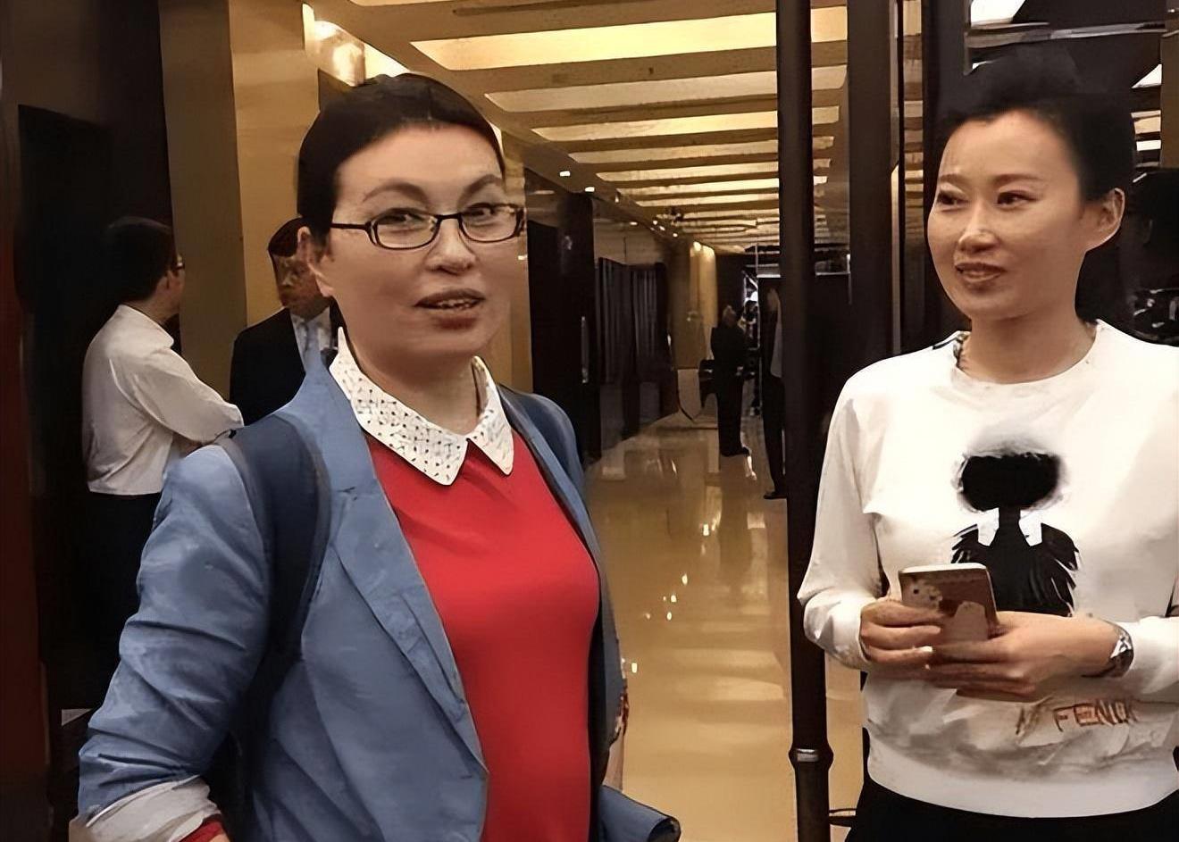 Original former CCTV anchor Li Ruiying changed her face without makeup ...