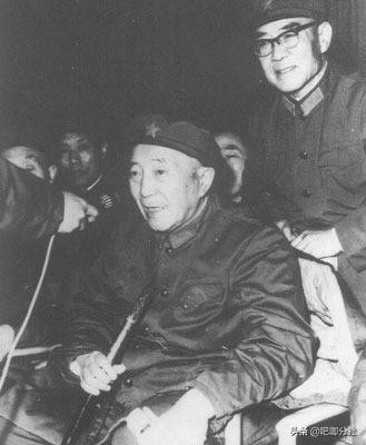 Luo Ruiqing is deeply saddened by the death of this lieutenant general ...