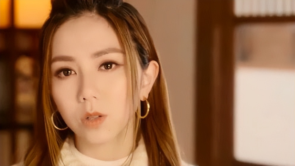 Deng Ziqi's song took two days, and tears were frequent during the ...