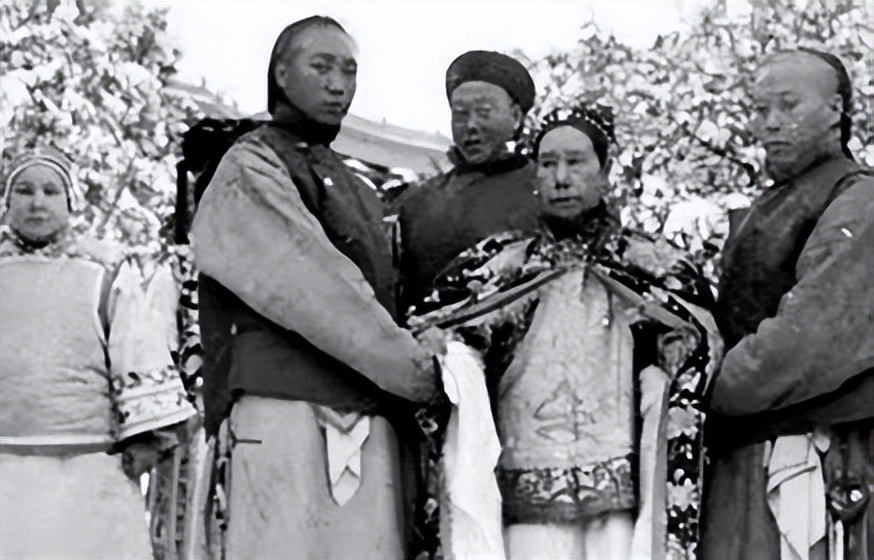 What is the "real photo" of Cixi? The American museum has collected so ...