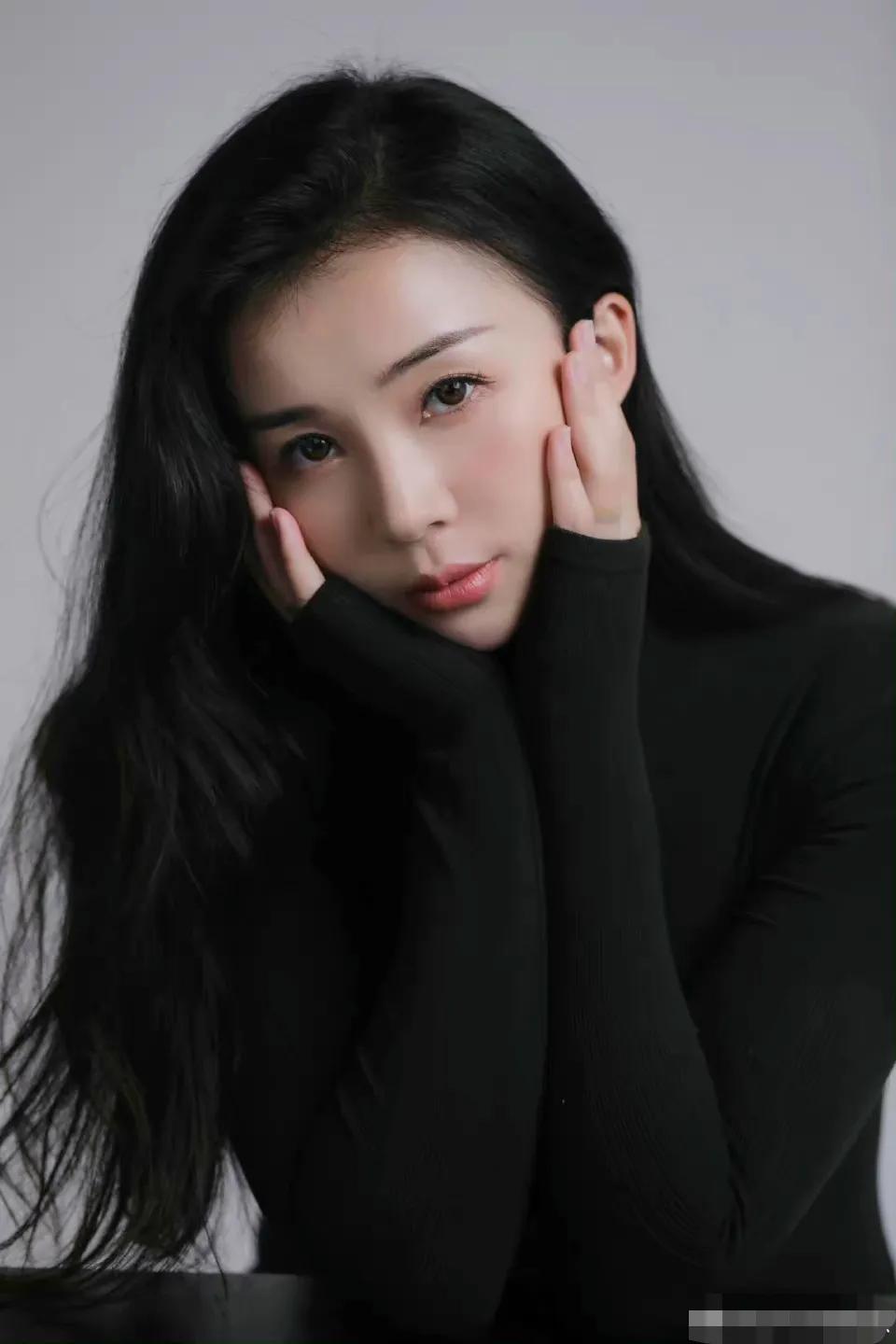 China's most beautiful NBA anchor Zhang Manyuan - iNEWS
