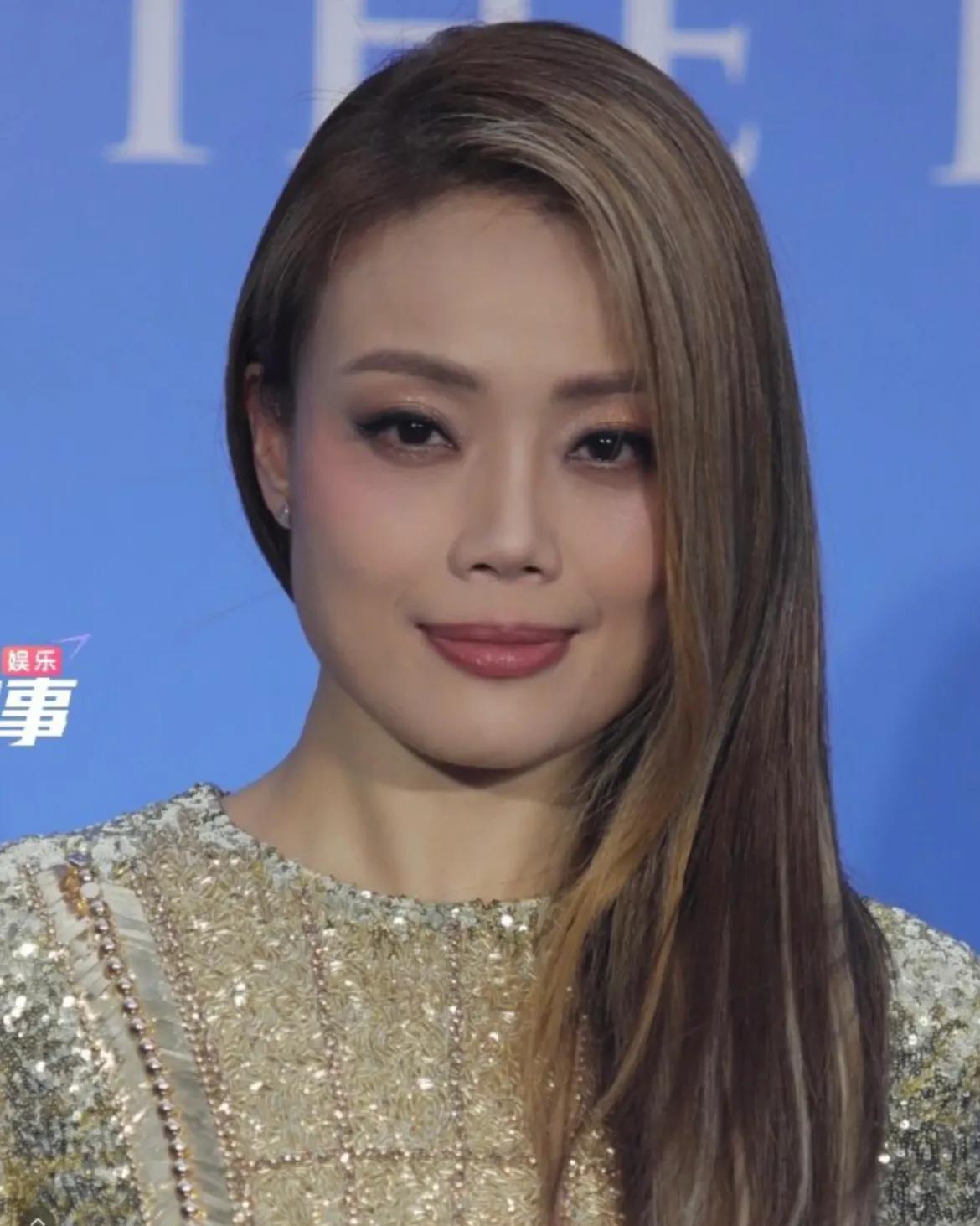 Huasheng Huasheng female star red carpet picture, who do you think won? - iNEWS