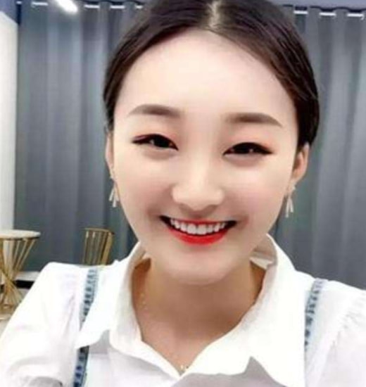 Zhu Xiaowei appeared in the wedding room with Chen Yanan, the interior ...
