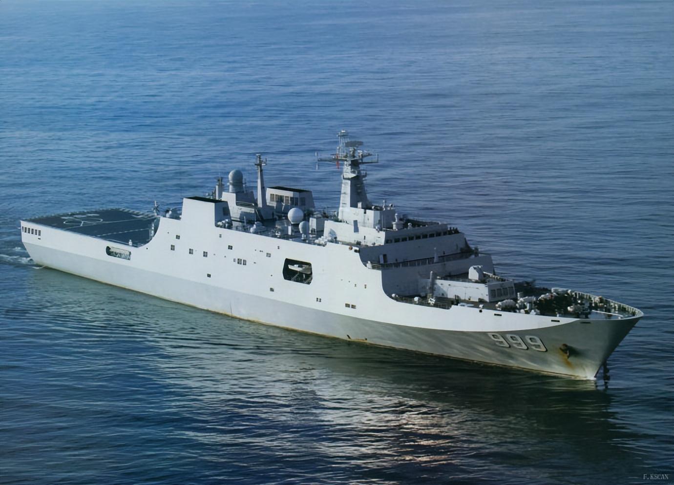 The Jinggangshan ship is fully loaded with weapons and headed for the ...