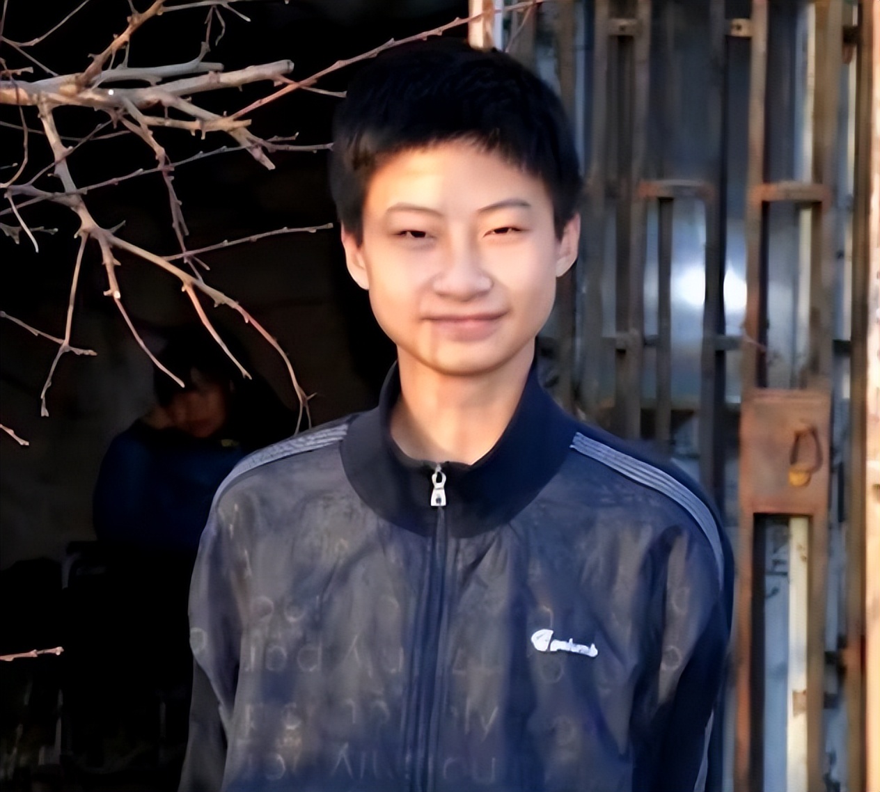 Pang Zhongwang's latest appearance: showing up with his girlfriend ...