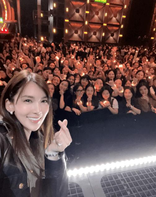 Celebrity couple show affection, Chen Ruoyi's sweetness adds points ...