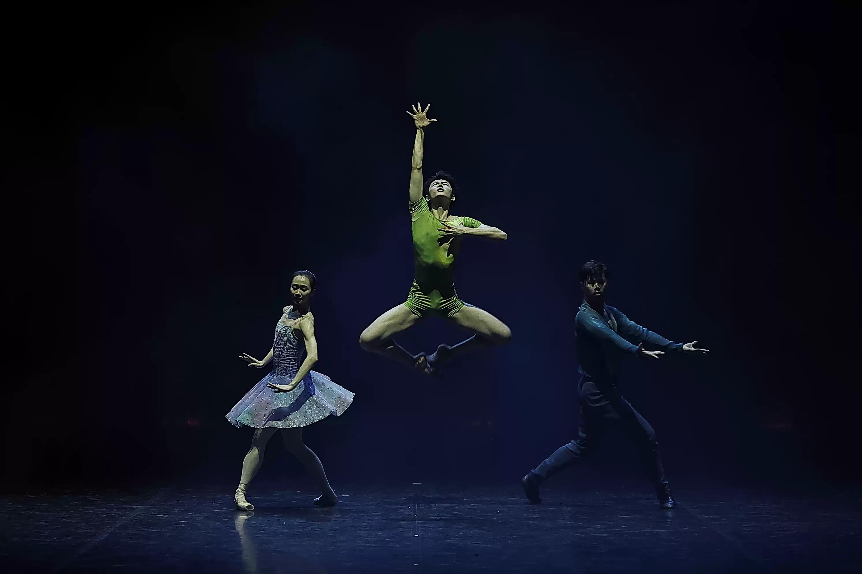 "Shanghai"Original Ballet--"Light of the Earth" - iNEWS