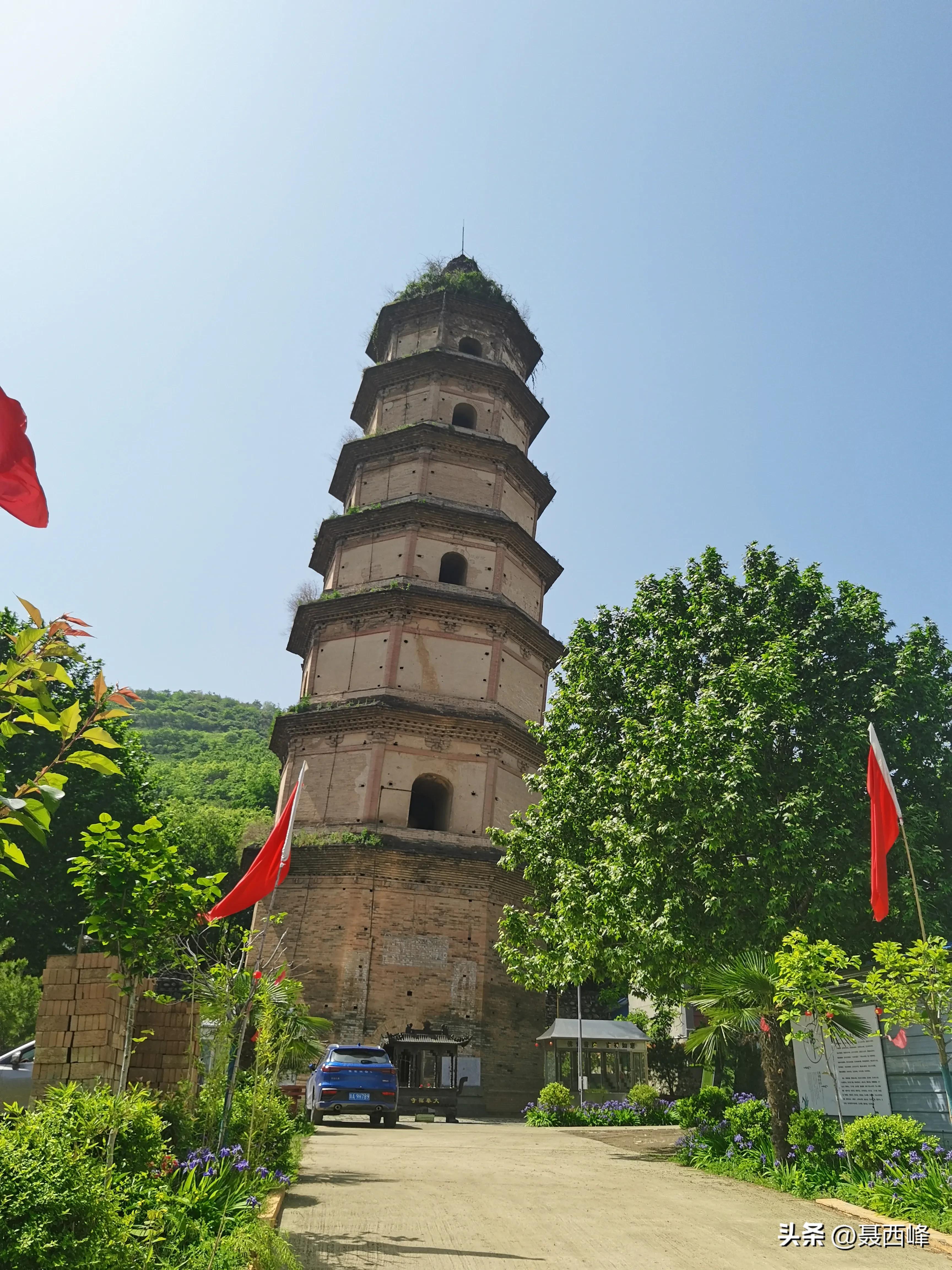 There is a Daqin Temple Pagoda in Zhouzhi - iNEWS
