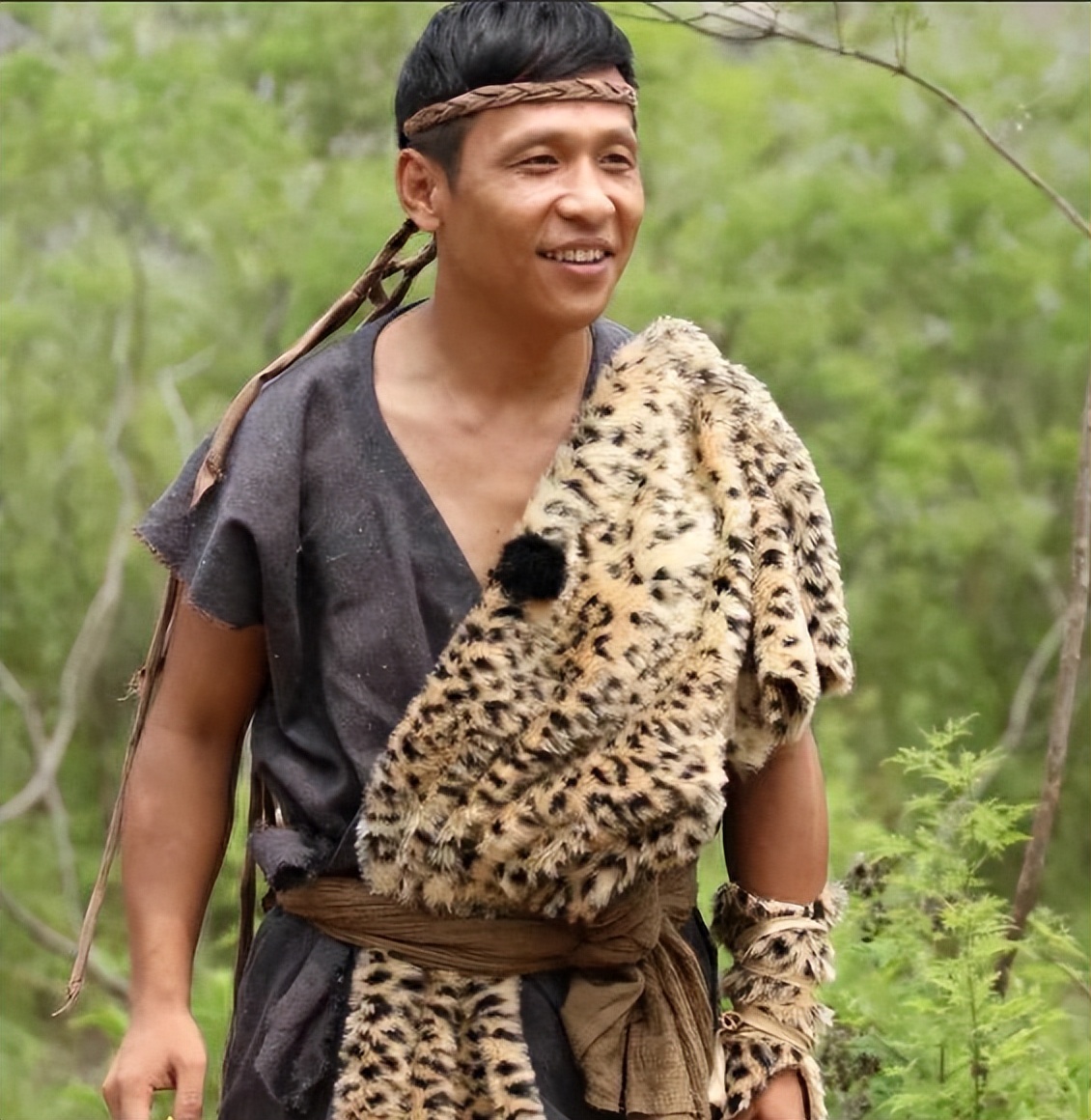 Song Xiaobao: worked as a dishwasher, became famous with "Haiyan Long ...