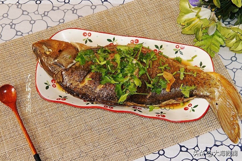 The Mid-Autumn Festival is celebrated with a full moon and a good home ...