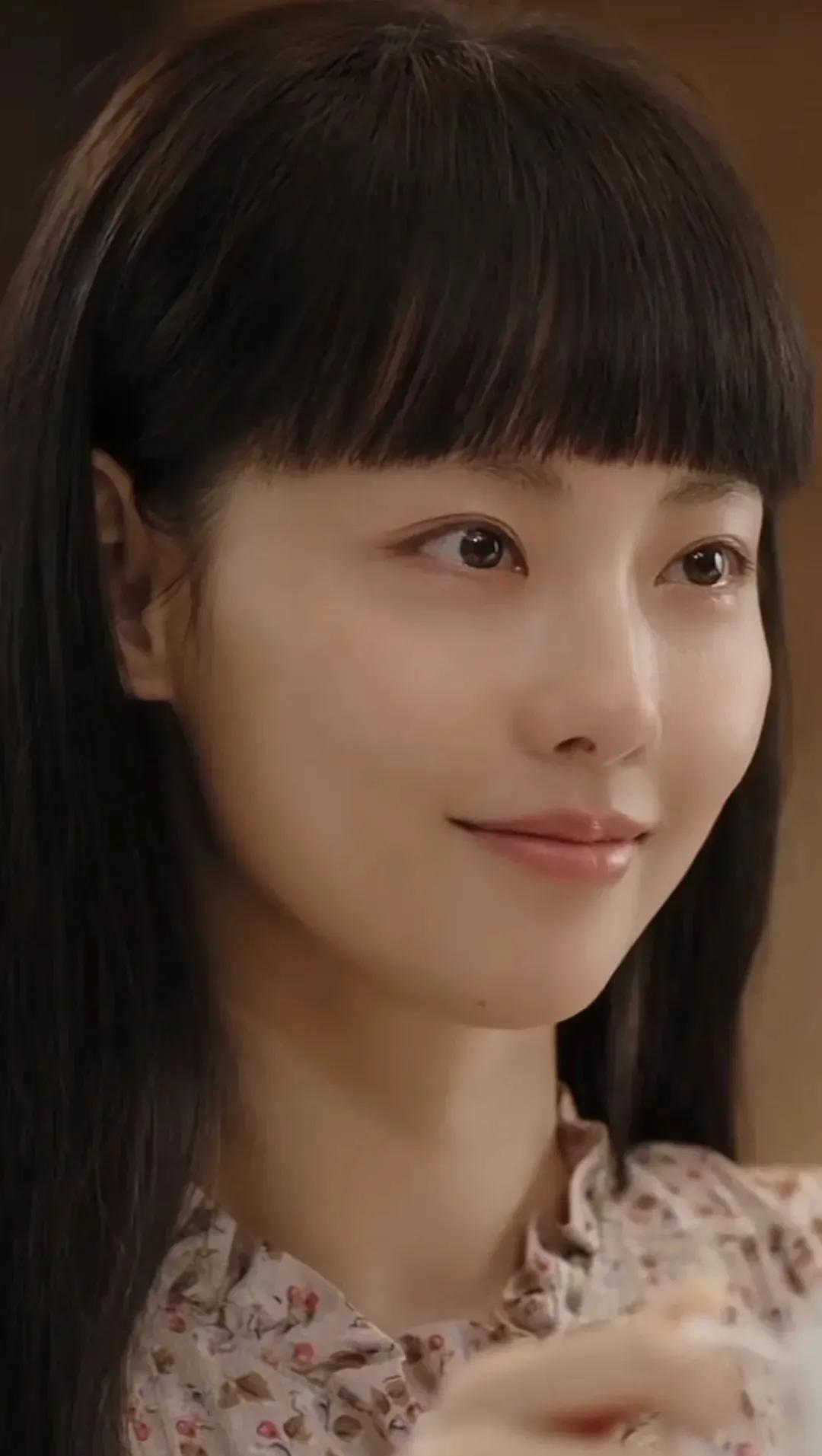 Both are green tea models, why is Huang Yaping more positive than He ...