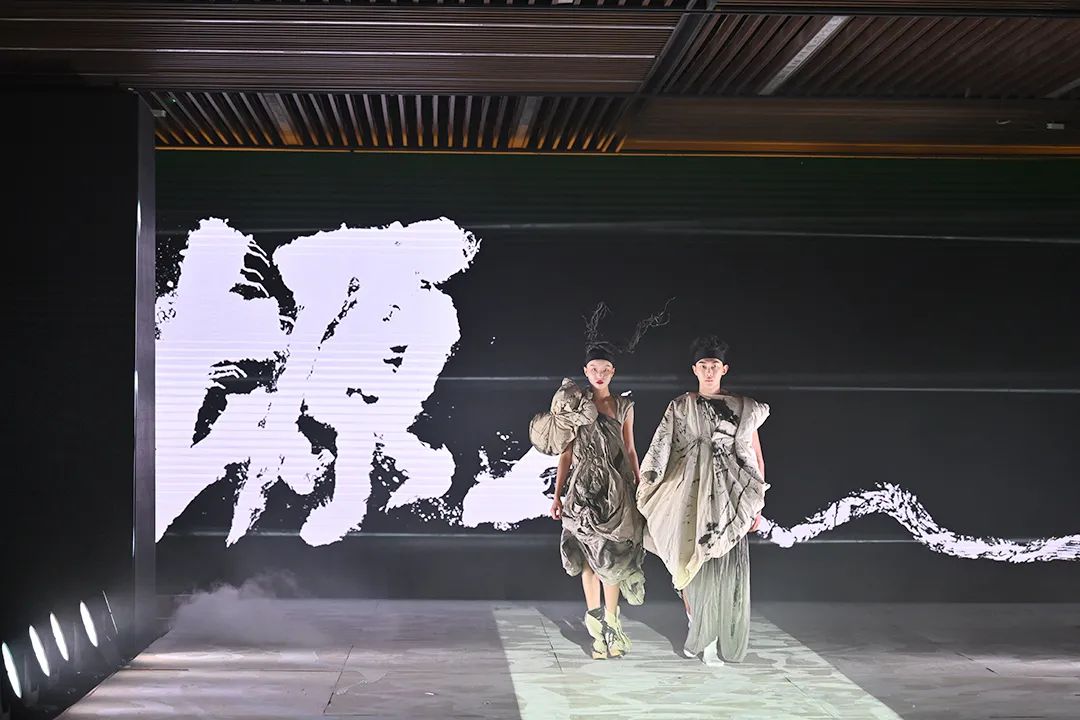 Ancient rhyme collides with fashion, Qin opera meets fashion "Film Art ...