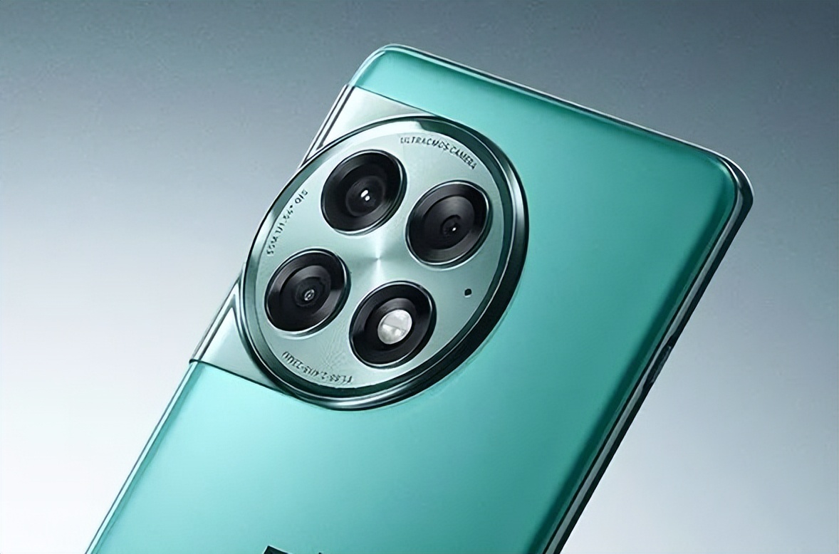 Known as the three mid-range Musketeers, these three mobile phones ...