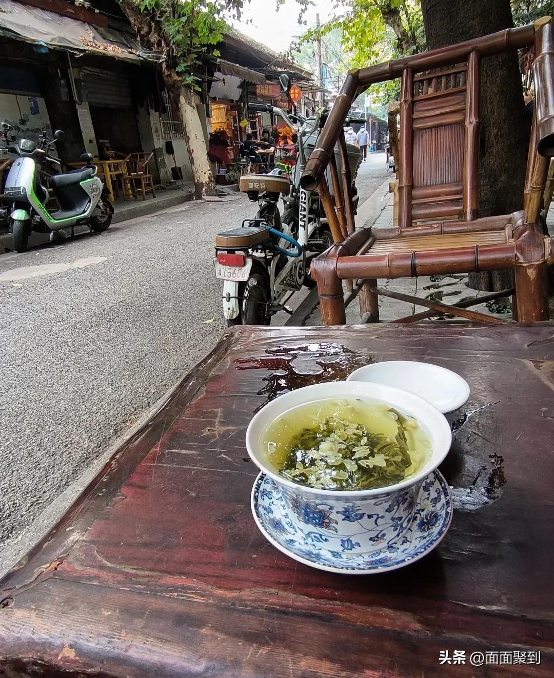 Chengdu Tea Shop Anecdotes 2 - iNEWS