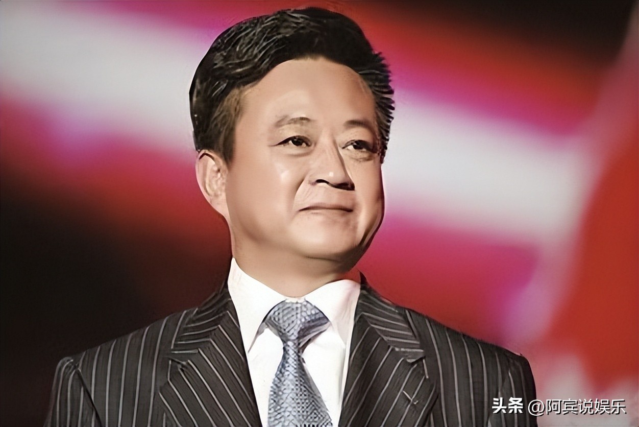 The 55-year-old CCTV celebrity Zhu Jun is old, and he shows ...