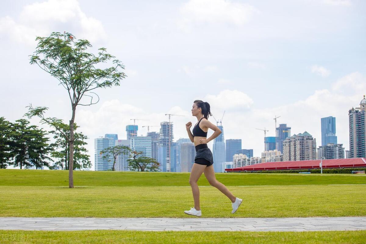 Correct posture is very important for runners - iMedia