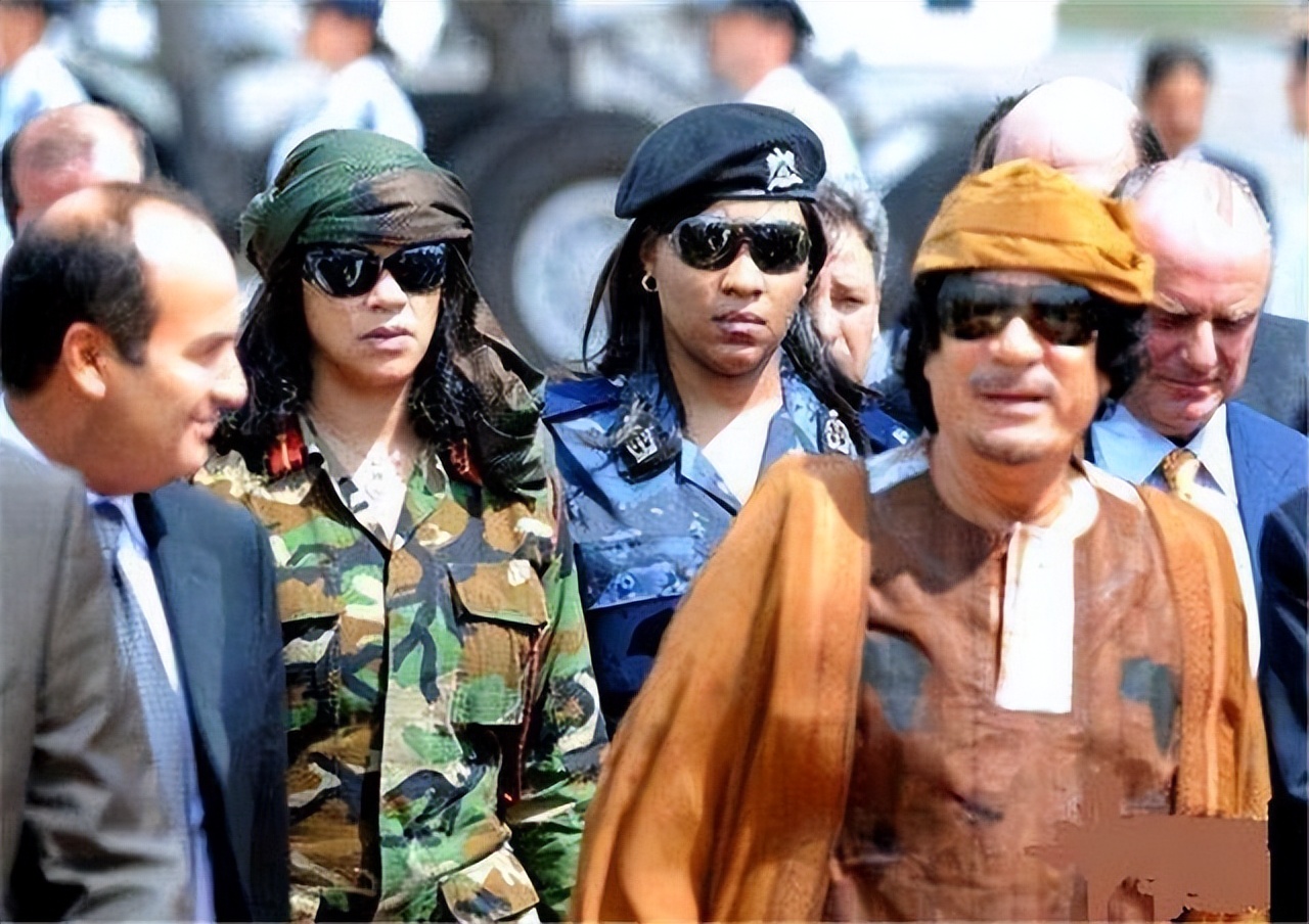 Take stock of the beautiful bodyguards around the presidents of various ...