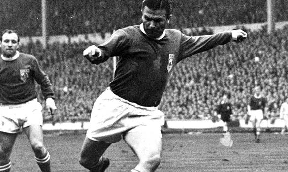 Hungarian celebrity, the flying major-Puskas - iNEWS