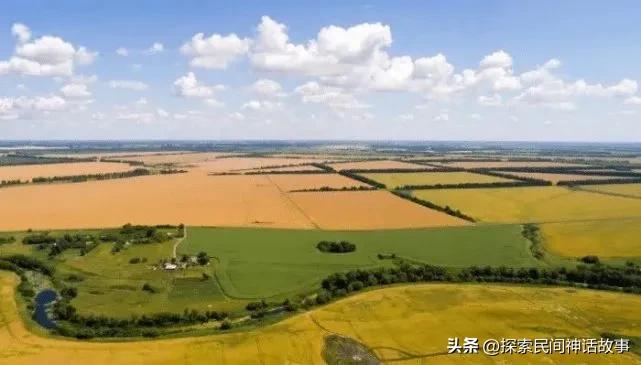 How many acres of arable land does Russia have? You absolutely can't ...