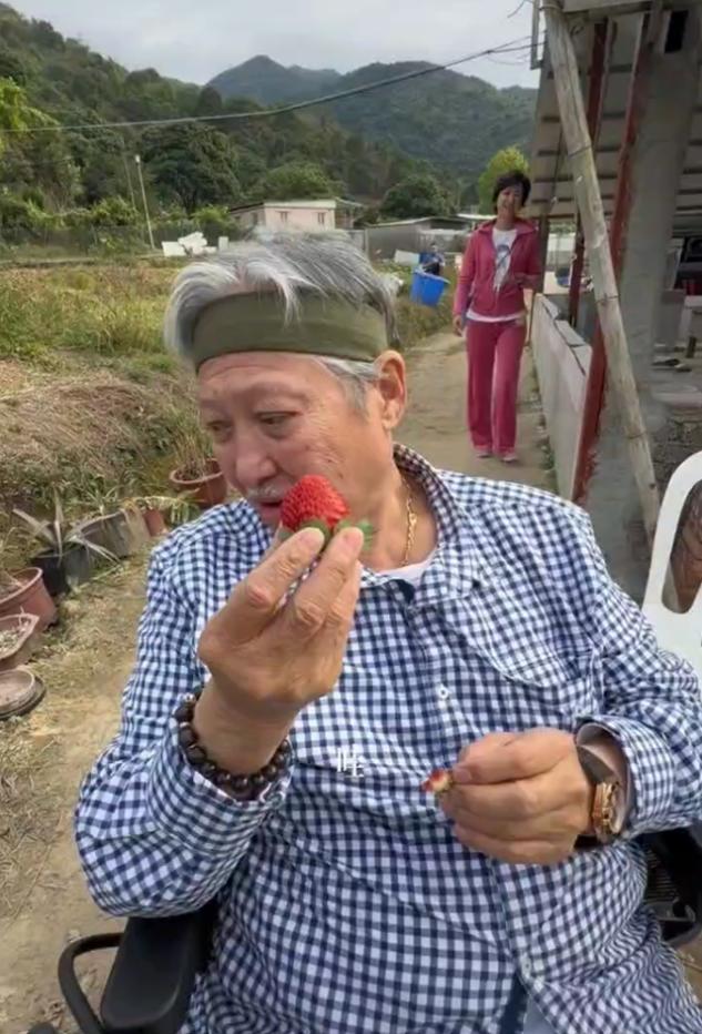 The well-known veteran actor celebrates his 71st birthday!A family of ...