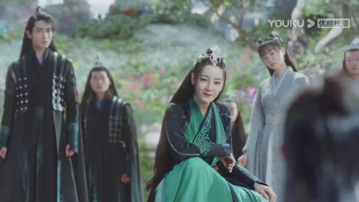 Xian Ji in "Acquaintance with Jun Chu" wanted to see a joke, but she ...