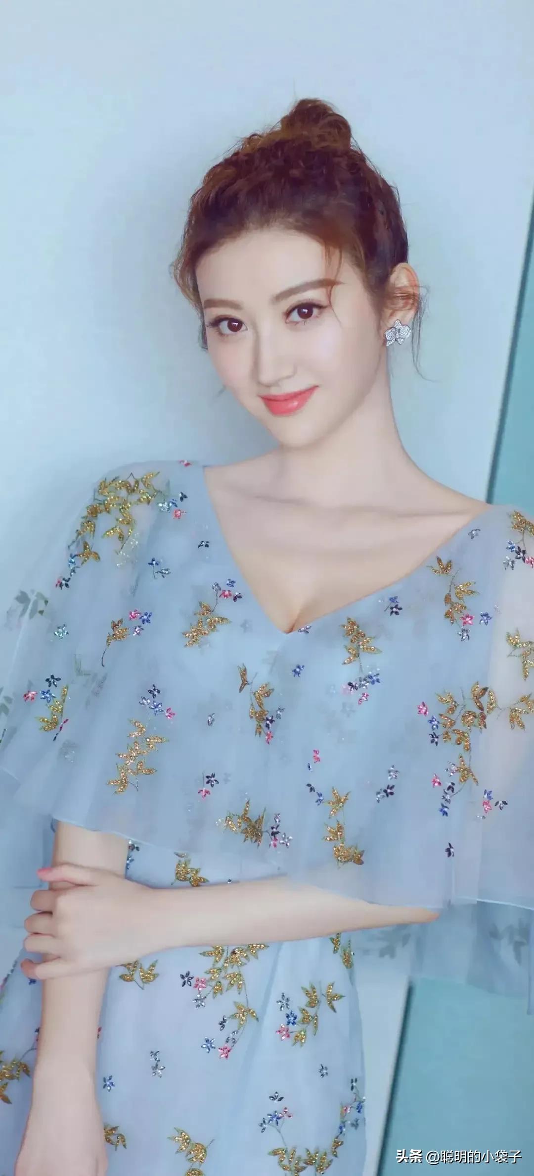 Jing Tian, known as the queen of bad movies, was at her peak as soon as ...