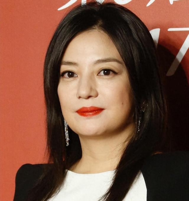 Two years after Zhao Wei disappeared, her ambitious figure is ...