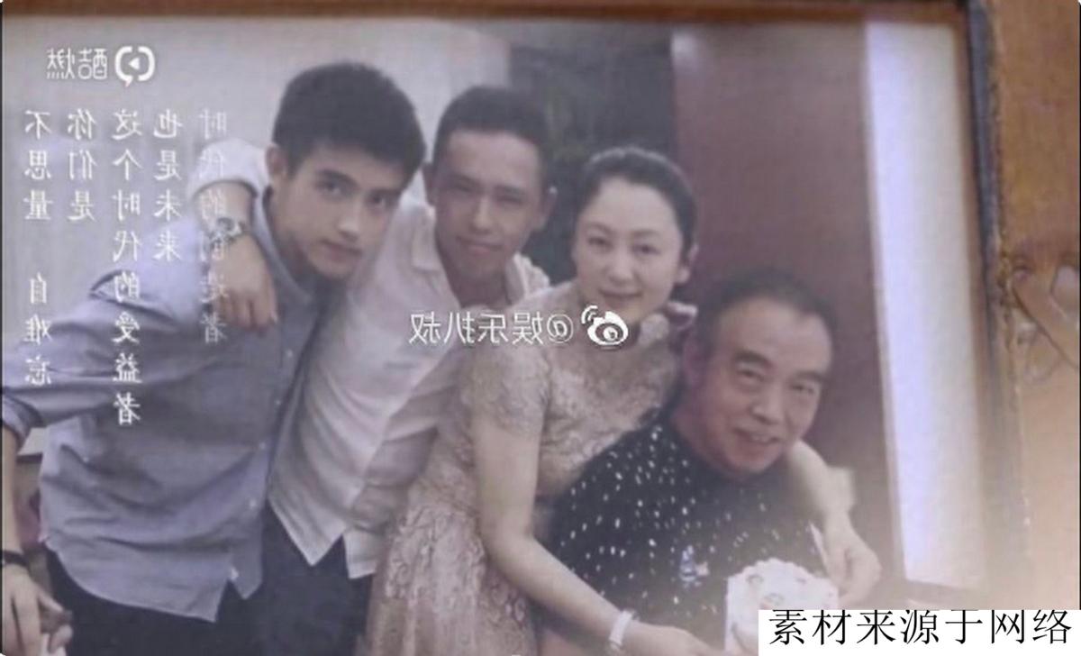 Recent photos of Chen Kaige and Chen Hong's eldest son were exposed. He is not as good-looking ...