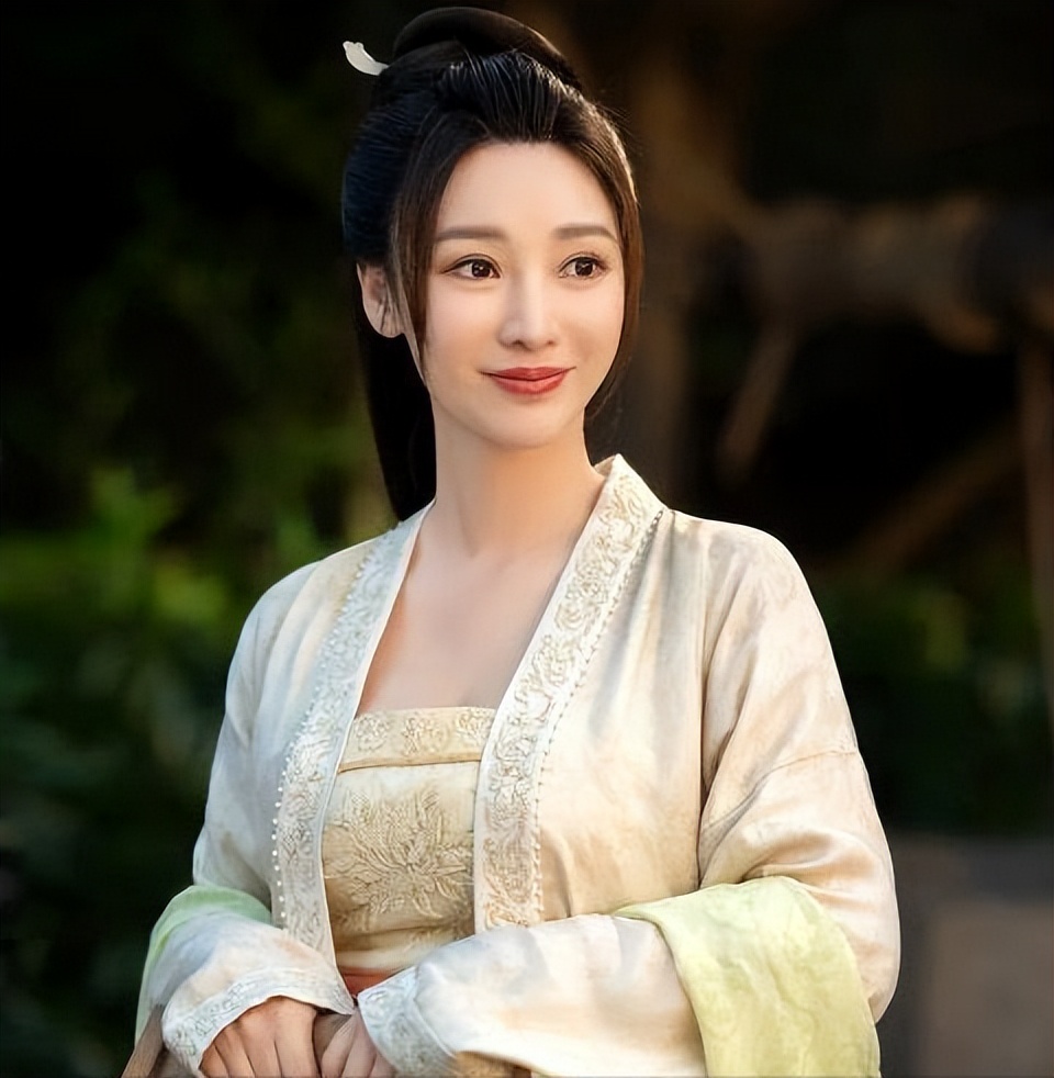 Looking at Zhao Ming, who became famous after 12 years - iNEWS