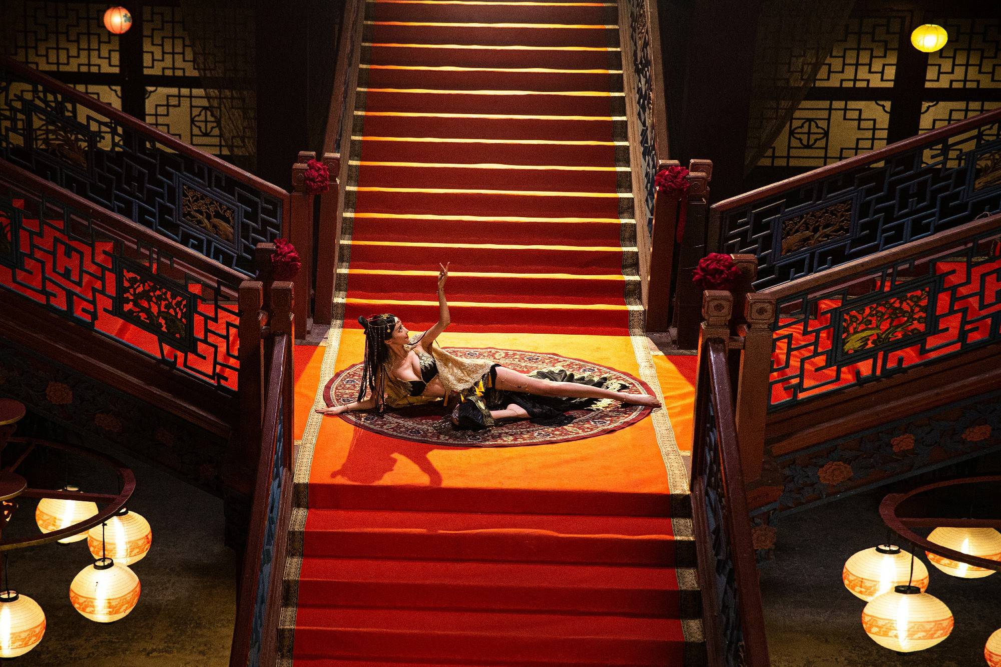 Liu Fanfei's "The Elephant Man" interprets the exotic beauty, the hot ...