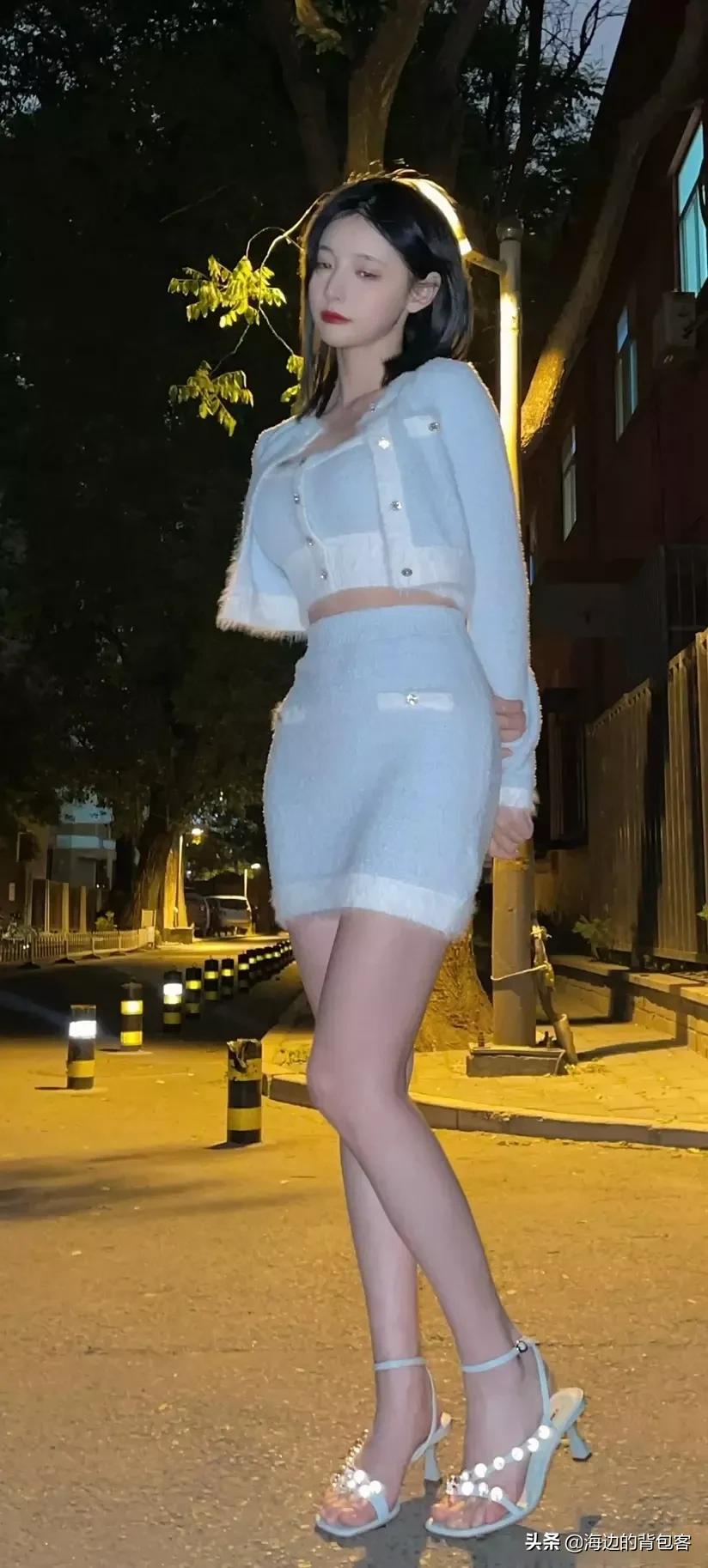 Mainland beautiful singer and actress - Zhao Yue, she is sweet and ...