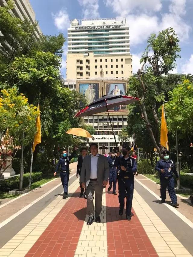 The third prince of Thailand returned to China, appeared in the same ...