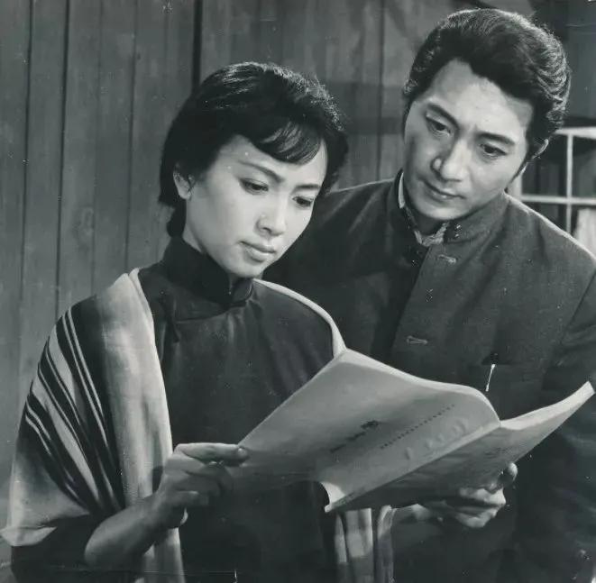 The movie "Early Spring in February" is engraved with the brand of the ...