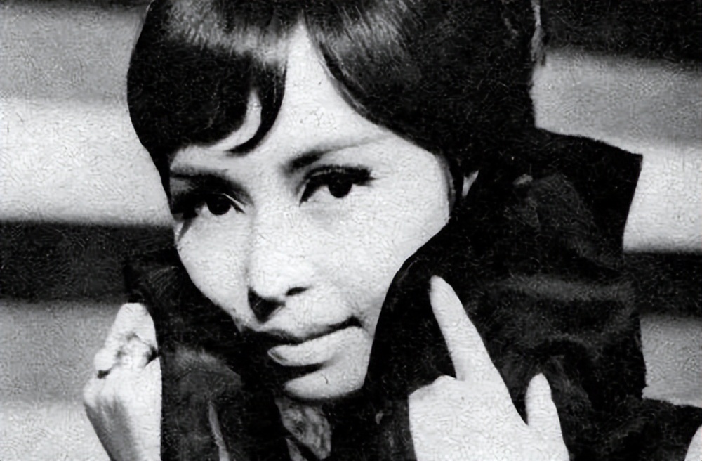 She: Asia's No. 1 porn star, naked, worked as a spy, and later became the mother of China's ...