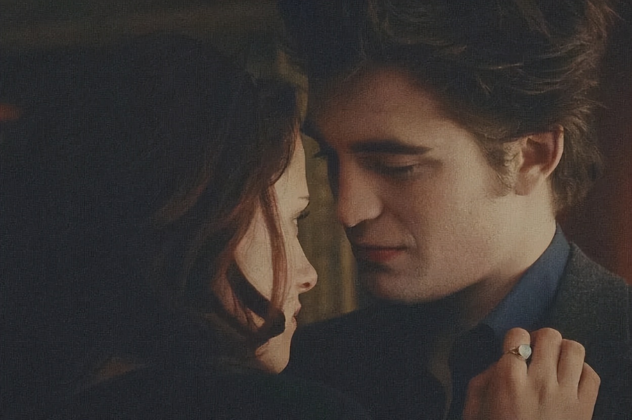 The Twilight Saga: Even though she knew he was a vampire, the girl ...