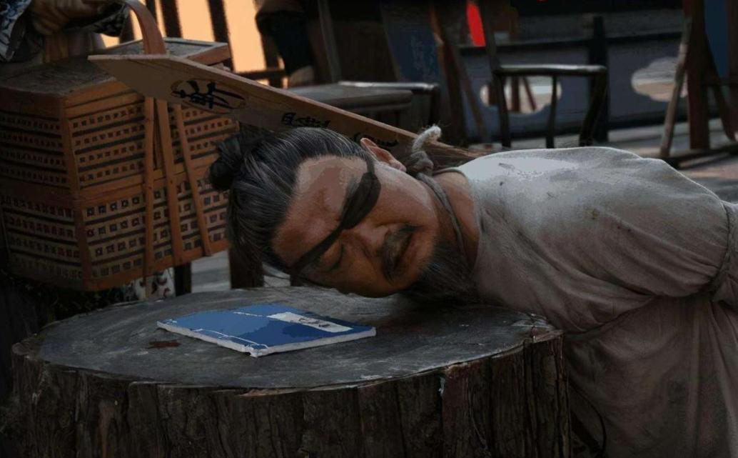 The moment the ancient human head was cut off: did the body feel that ...