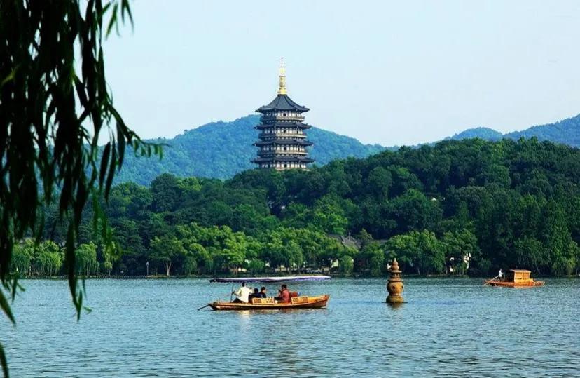 "Recalling Jiangnan·Hangzhou Recalling" Ye Chunming Beijing Poet - iNEWS
