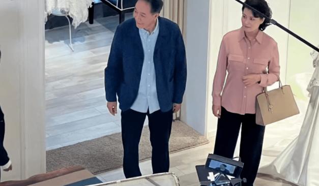 Li Youbin is old and fading at the age of 65, Shi Lanya is still so ...