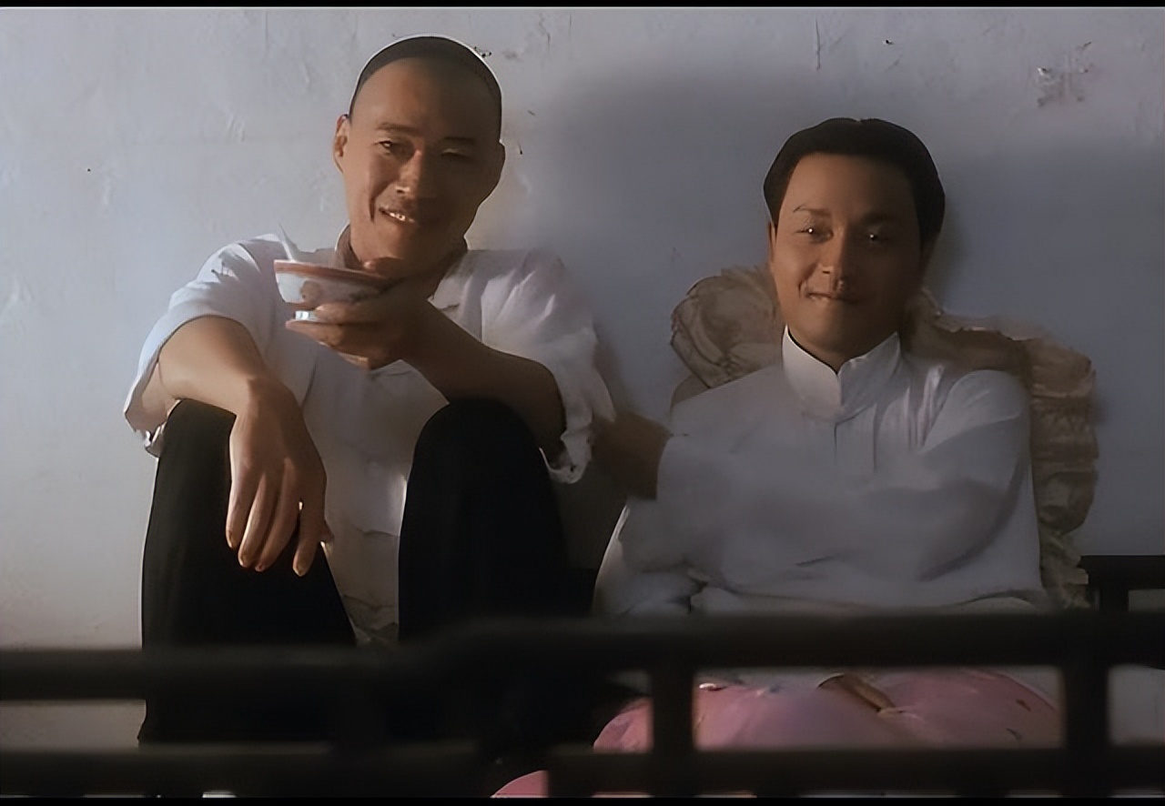 "Farewell My Concubine" is the pinnacle of Chinese film, telling the ...